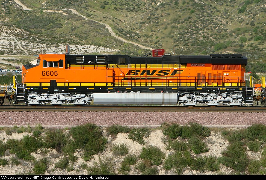 BNSF 6605
